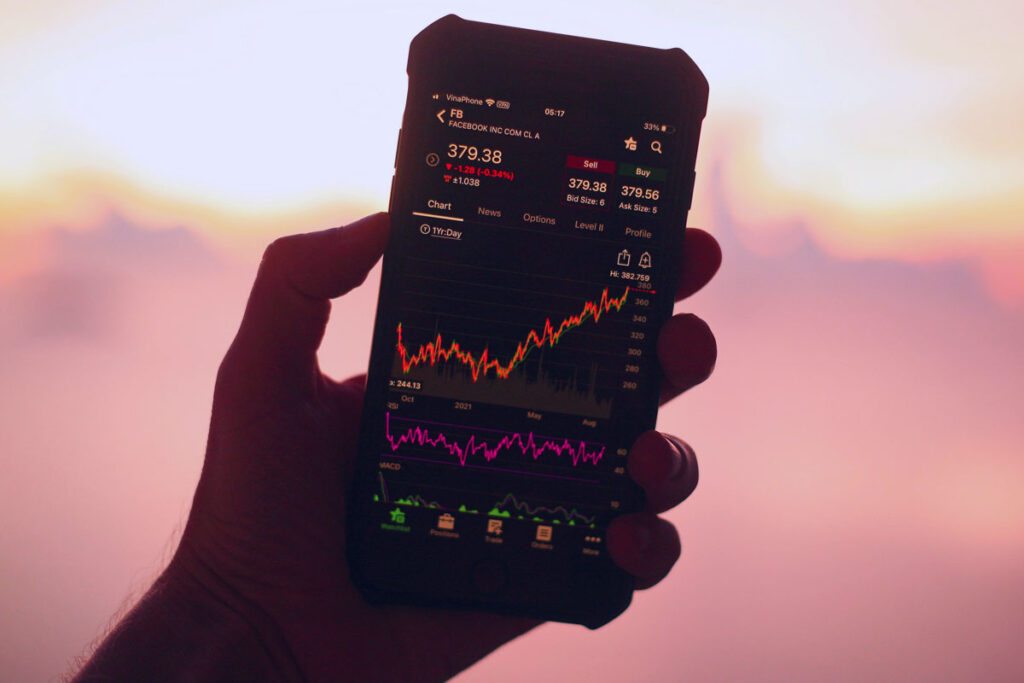 Cyclical Stocks: Meaning, Examples, Risk & Return